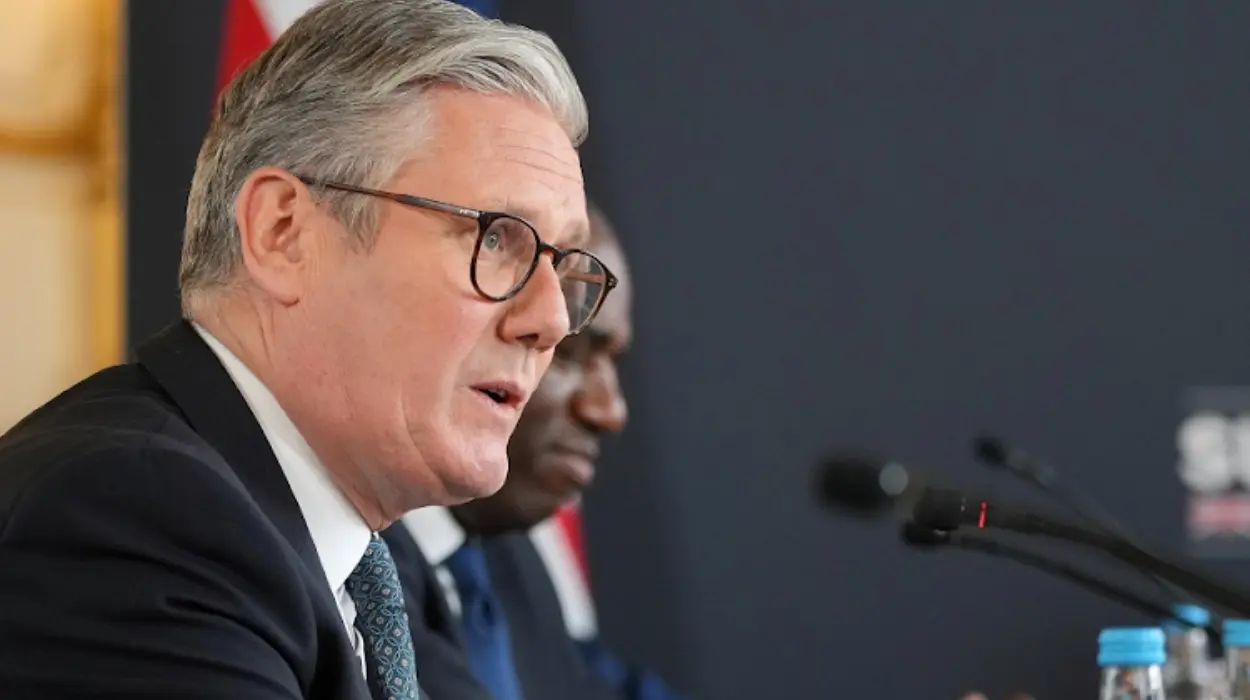 Starmer Warns Nigel Farage’s Economic Plans Would Crash UK Economy: A ...